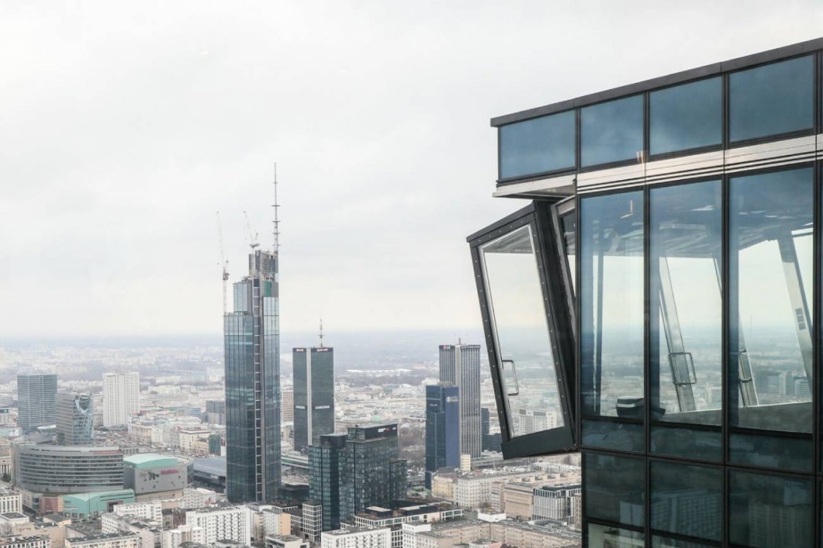 Warsaw Skyfall na 46. piętrze wieżowca. Nowa ekstremalna atrakcja ...